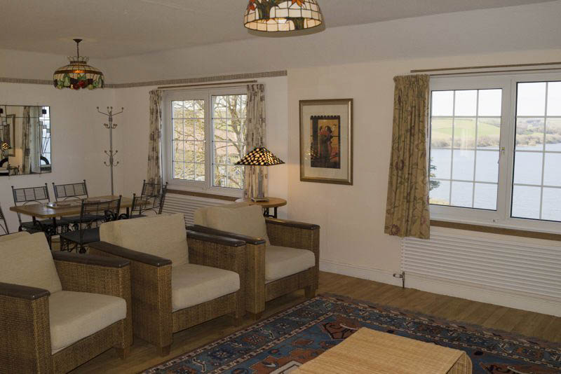 Deco One|sleeps four|Art Deco and contemporary two bedroomed holiday ...